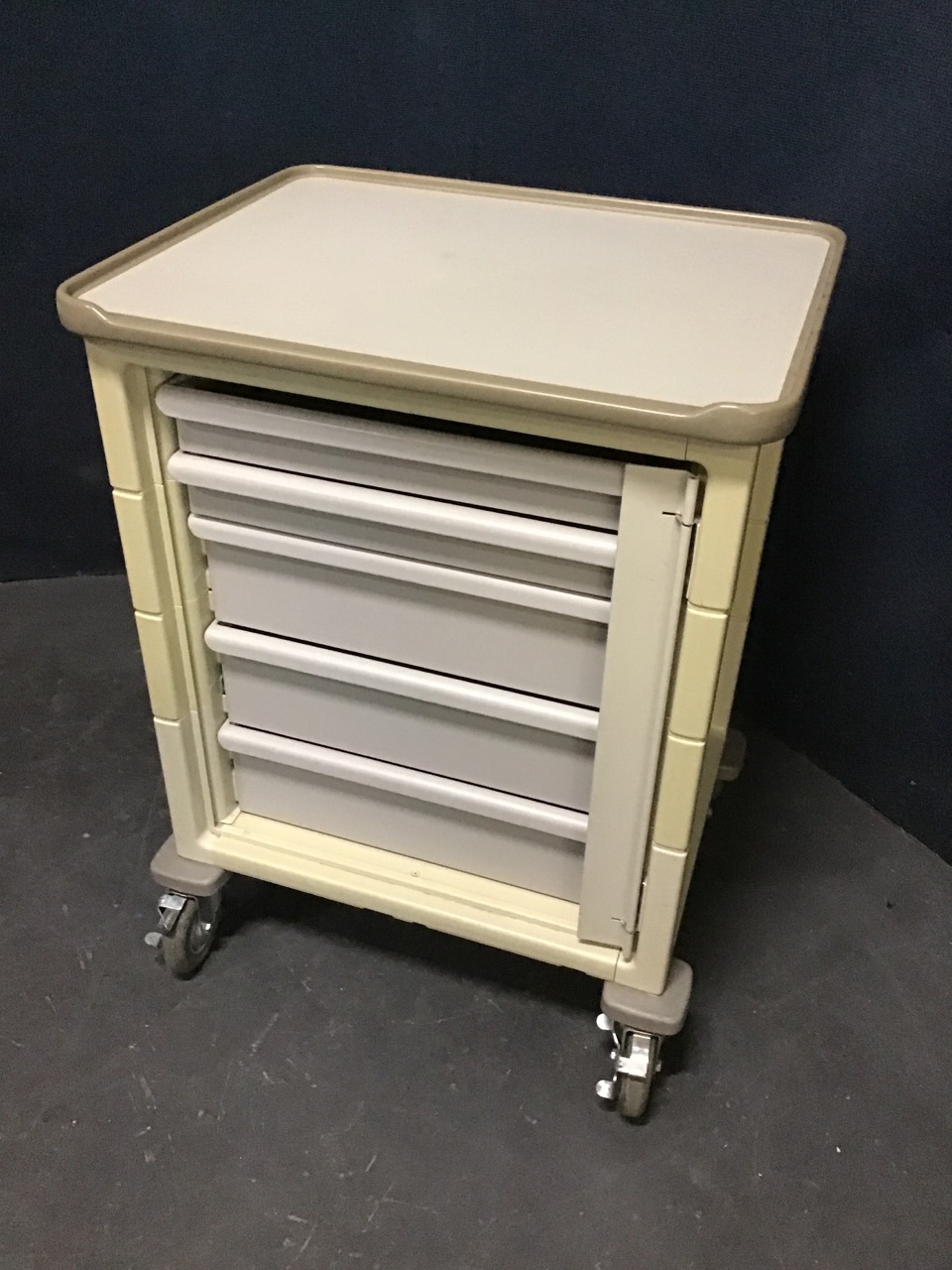 Herman Miller Milcare 5 Drawer Crash Cart - NWS Medical Scientific